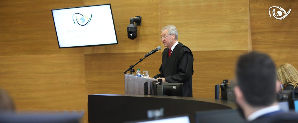 TCE-GO dá posse a dirigentes para o biênio 2025-2026 – Atricon